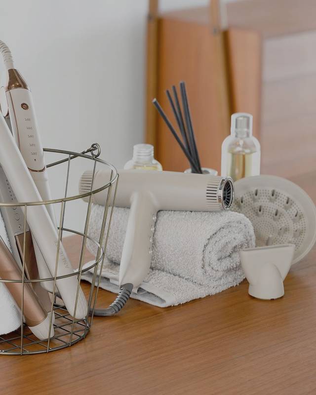 #アンリエッテ エステティックイオンドライヤー オシャレで軽量＆パワフル、”ま… | 家電BOX /カデンボックス/kadenbox