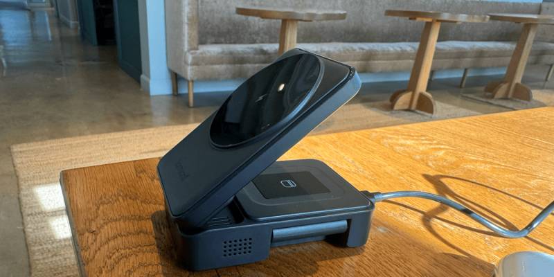 旅行の必需品！トランプサイズの薄型軽量デザイン。Lamicallの #3-in… | 家電BOX /カデンボックス/kadenbox